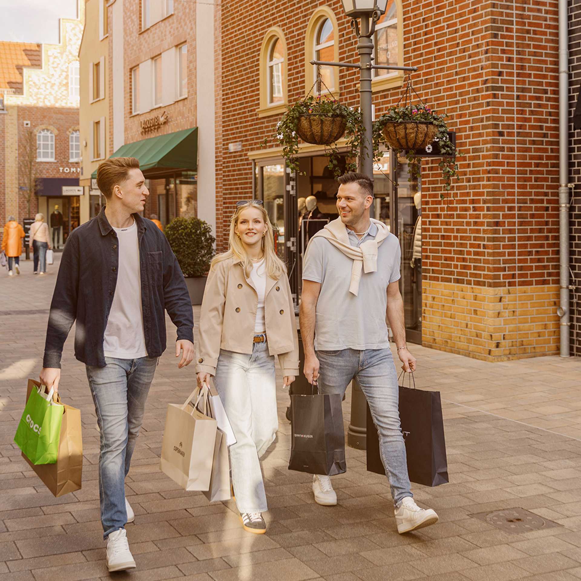 Designer Outlet Ochtrup | Mehr als 70 Shops, immer mit bis zu 70% ...