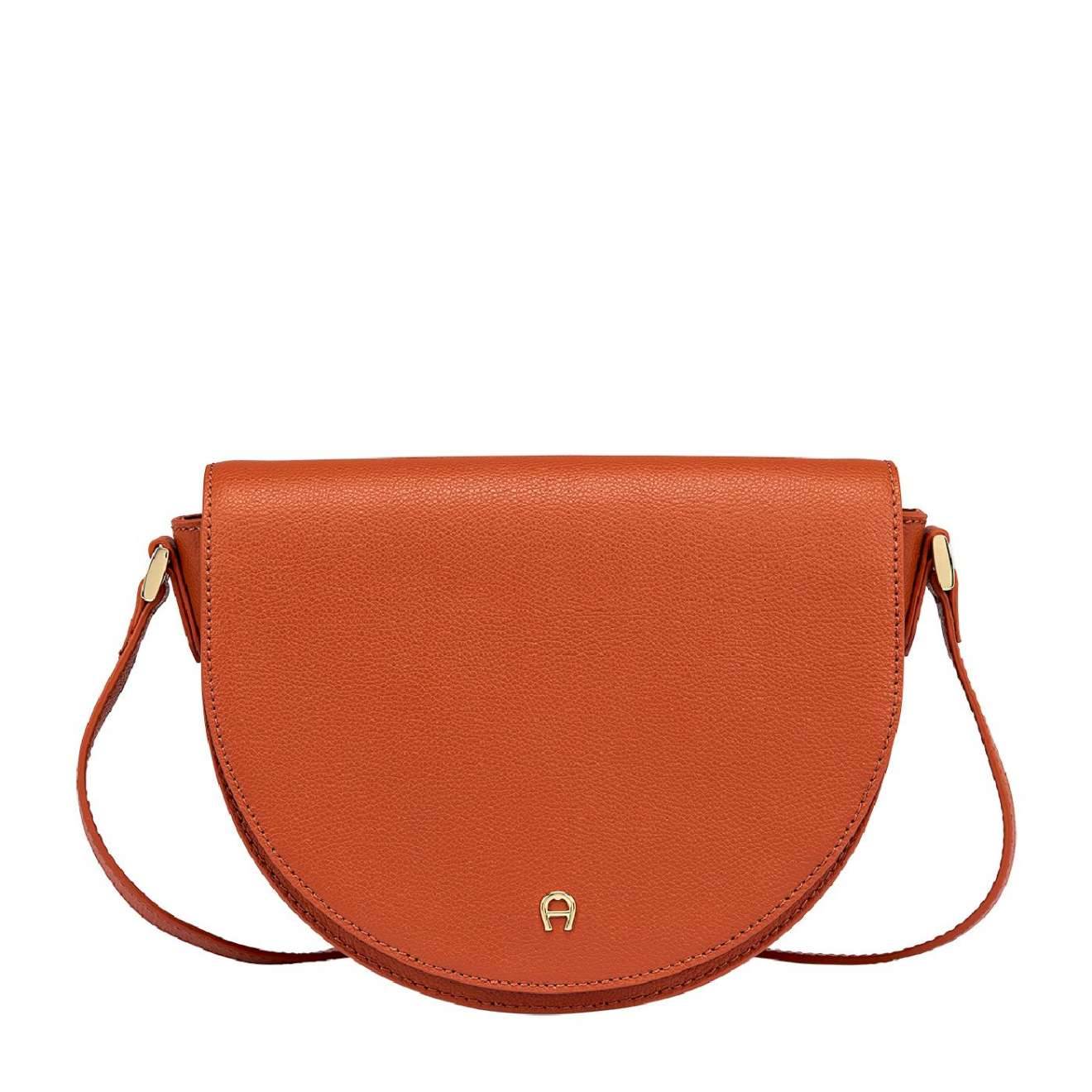 AIGNER | Designer Outlet Roermond | McArthurGlen
